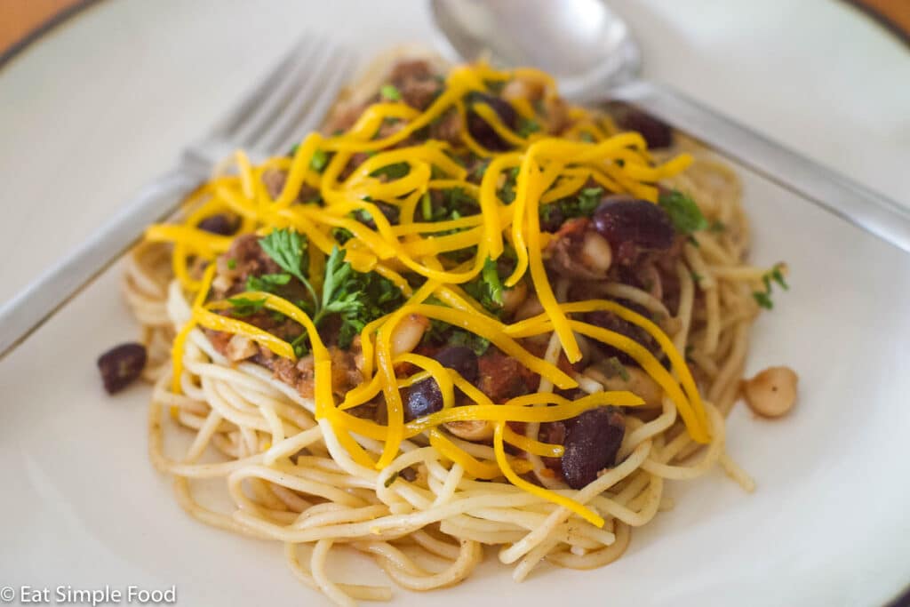 Easy Cincinnati Chili With Spaghetti Recipe - Eat Simple Food